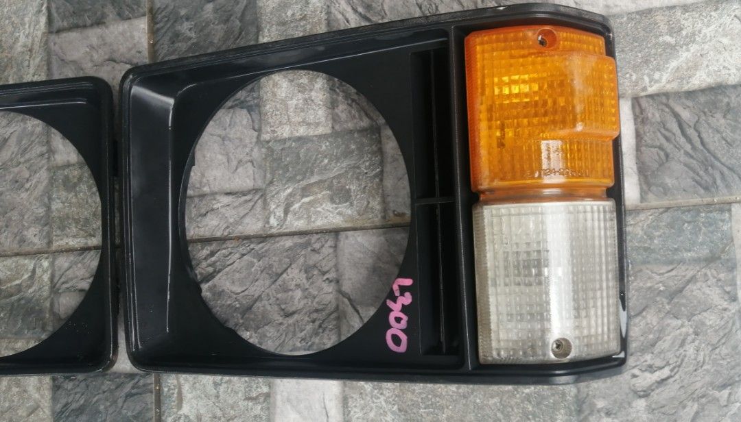Original Headlamp Frame Mitsubishi Delica L300, Auto Accessories on ...