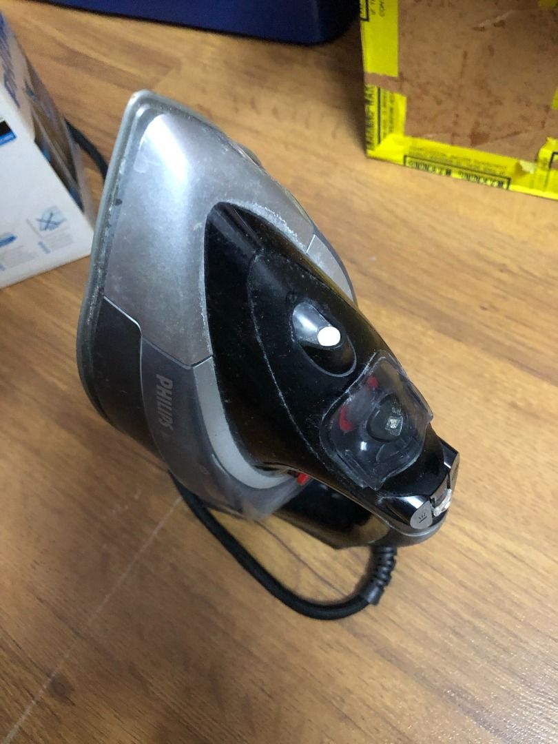 Philips Steam Iron Azur 2600W, TV & Home Appliances, Irons & Steamers ...