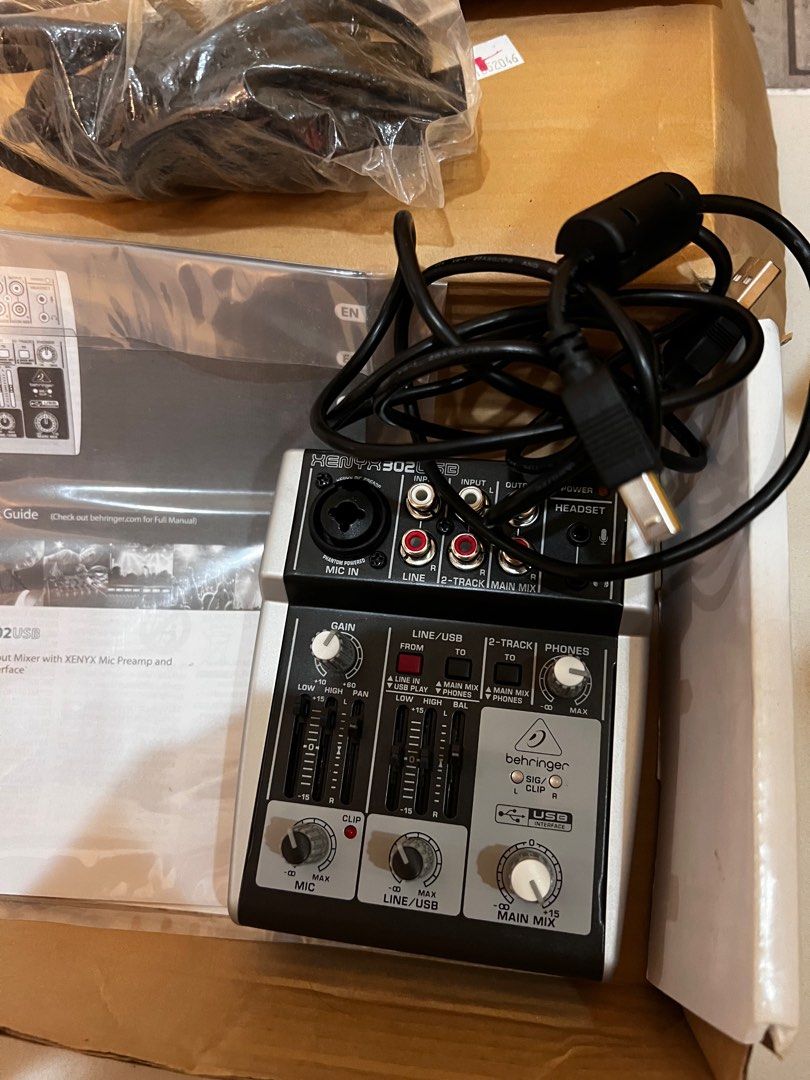 HOME STUDIO MICROPHONE AND PORTABLE EQUALIZER , Audio, Soundbars ...