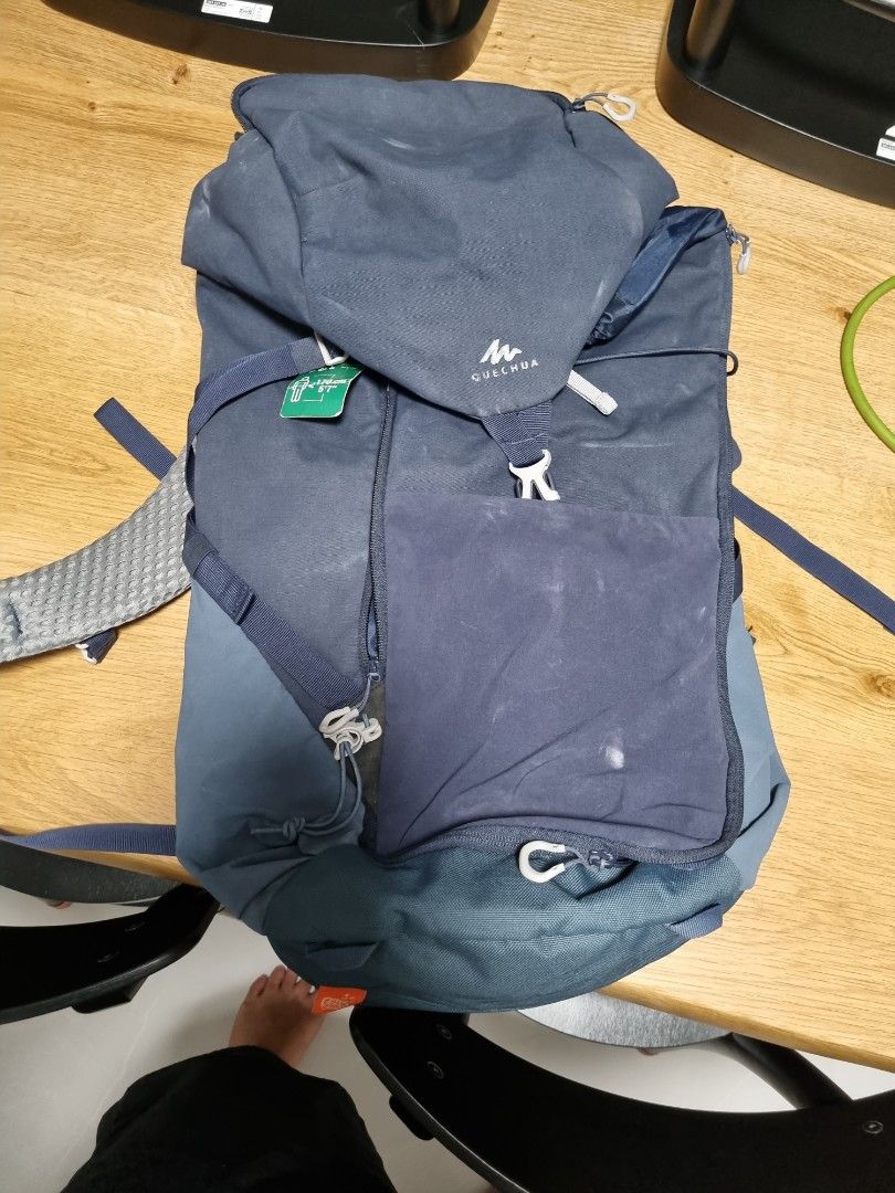 Quechua 30L backpack, Men's Fashion, Bags, Backpacks on Carousell