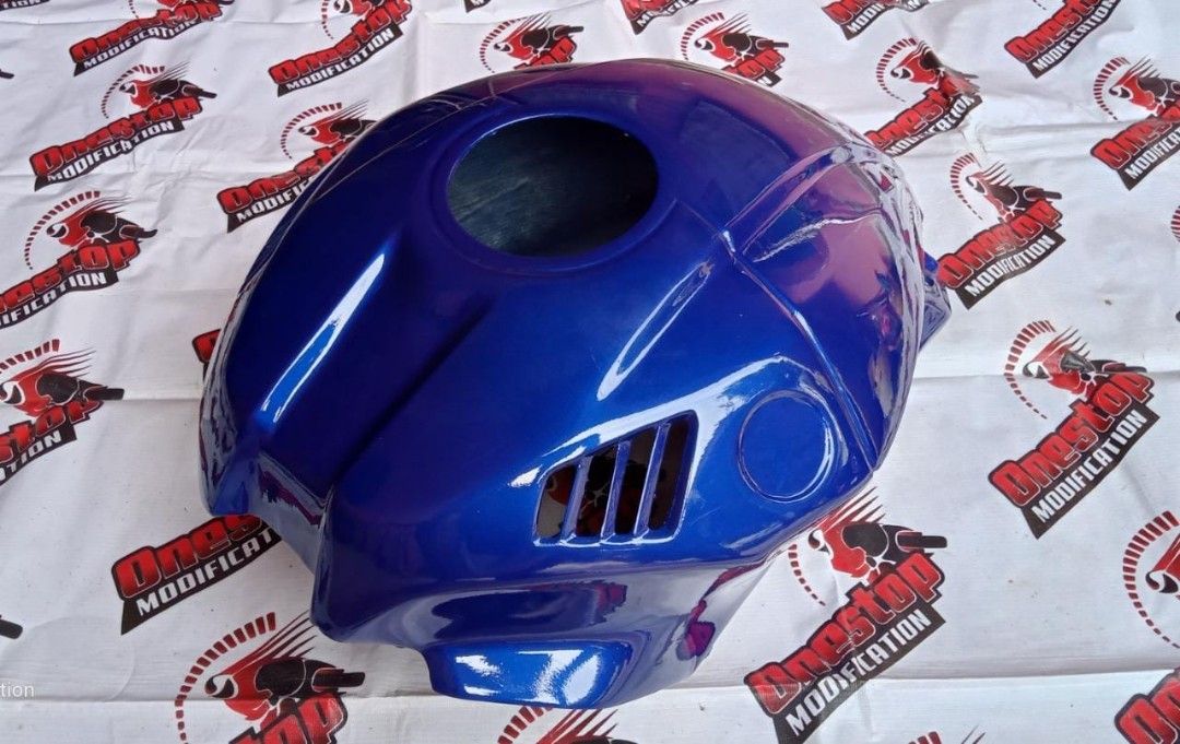 [R15 V4] Cover Tank R15M, Motorcycles, Motorcycle Accessories on Carousell