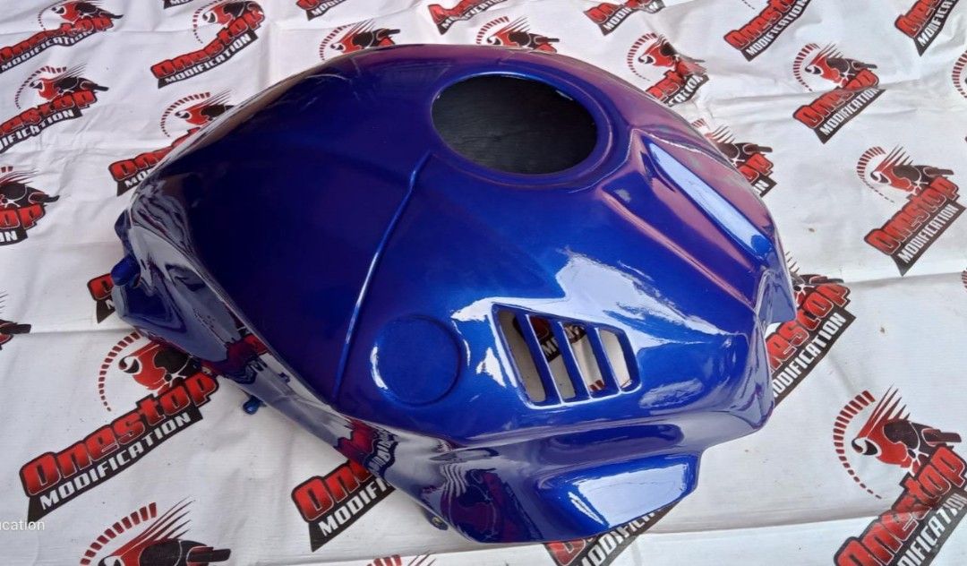 [R15 V4] Cover Tank R15M, Motorcycles, Motorcycle Accessories on Carousell