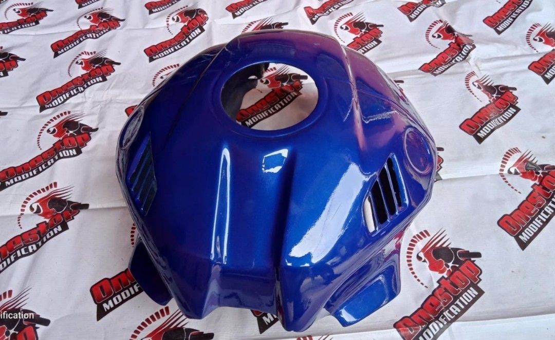 [R15 V4] Cover Tank R15M, Motorcycles, Motorcycle Accessories on Carousell