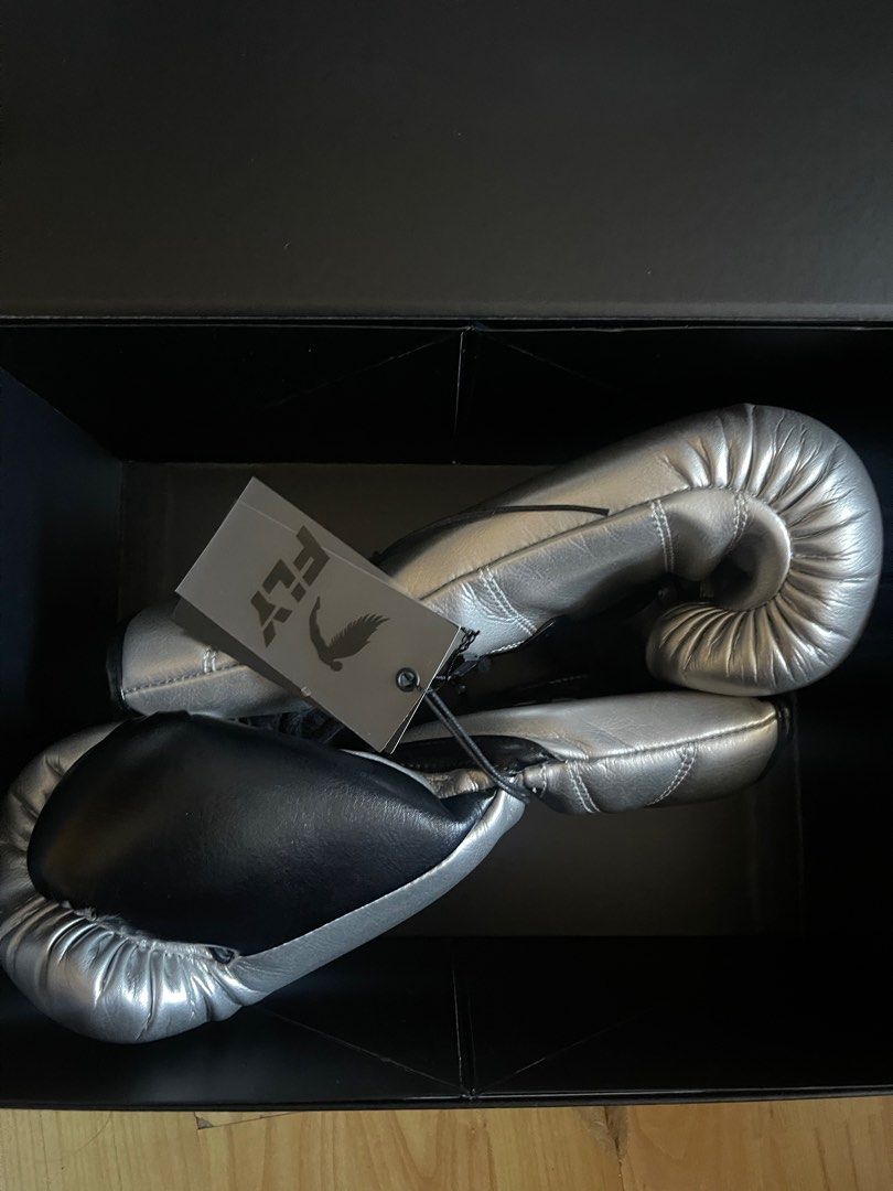 RARE: FLY SUPERLACE X Boxing Gloves 10oz, Sports Equipment, Other ...