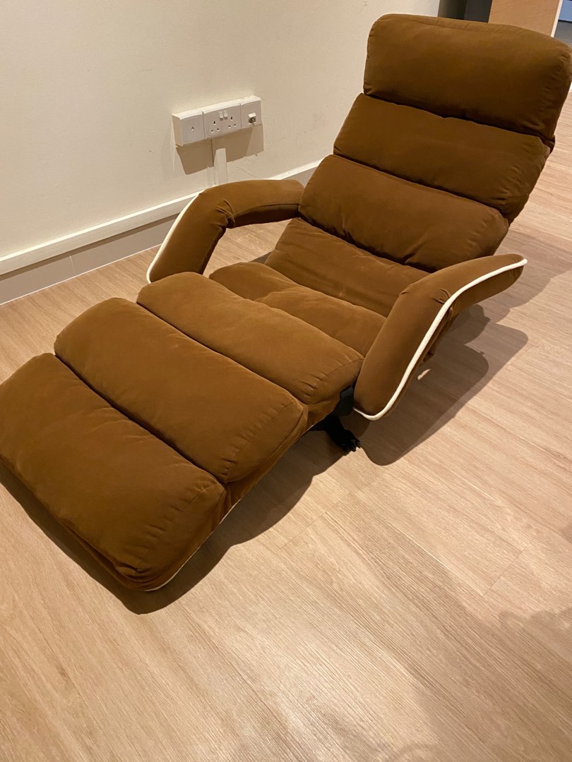 Relax chair, Furniture & Home Living, Furniture, Chairs on Carousell
