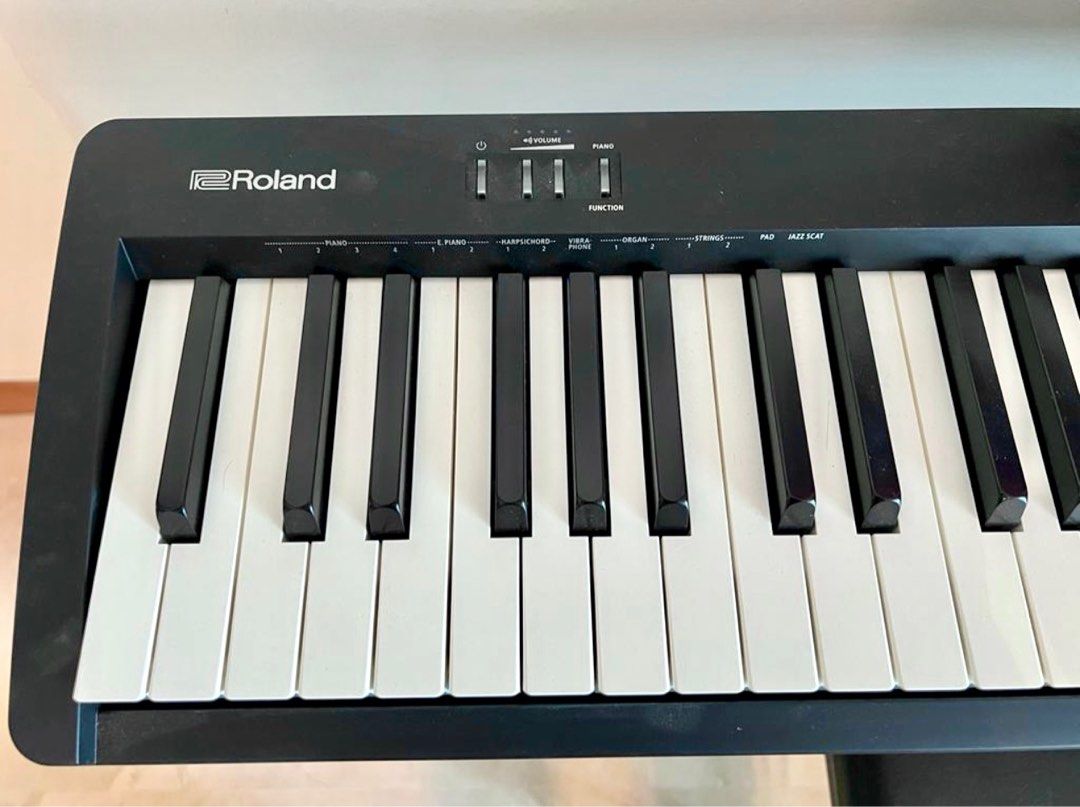 ROLAND FP10 Digital Piano, Hobbies & Toys, Music & Media, Musical ...