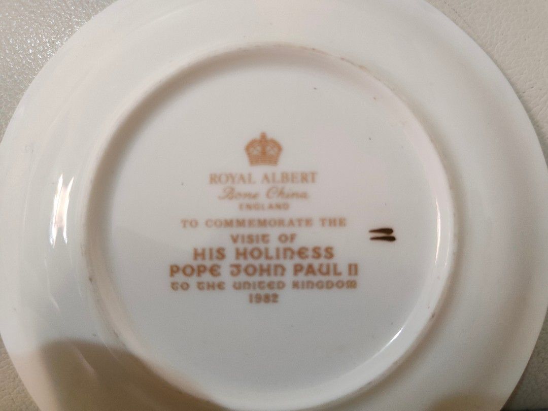 ROYAL ALBERT Display Plate, Furniture & Home Living, Kitchenware ...