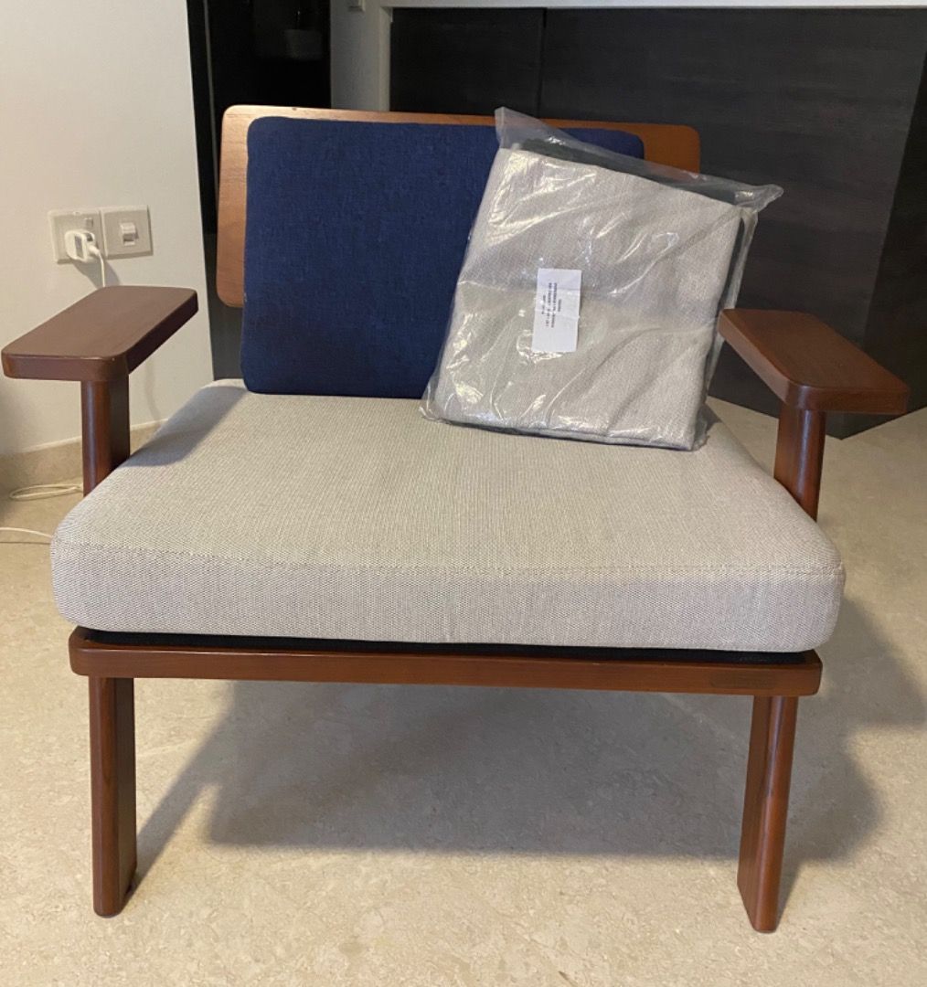 Scan-teak mono-sofa., Furniture & Home Living, Furniture, Sofas on Carousell