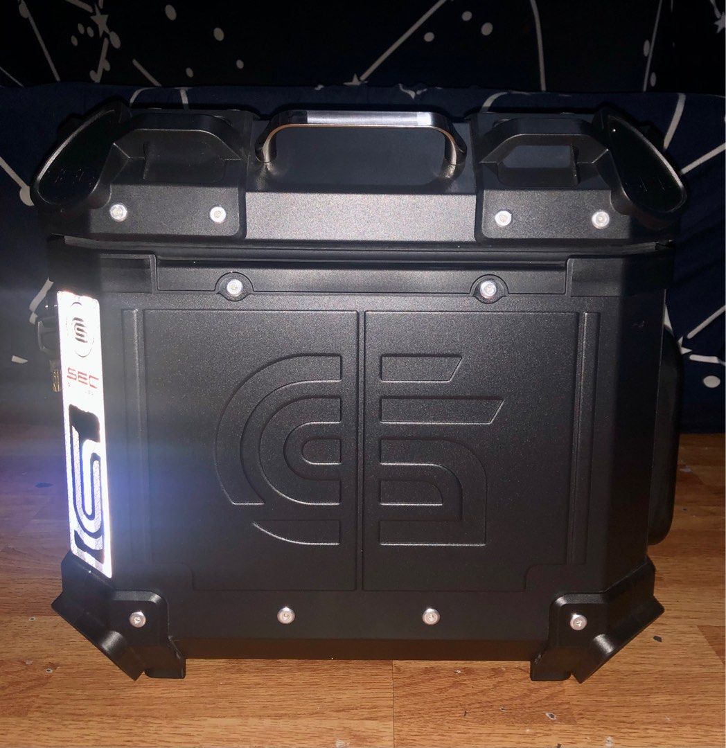 SEC Alloy Topbox 45liters BLACK SPARROW, Motorbikes, Motorbike Parts ...