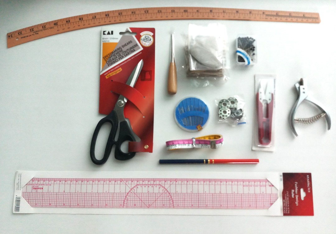 Sewing toolkit, Hobbies & Toys, Stationery & Craft, Handmade Craft on Carousell