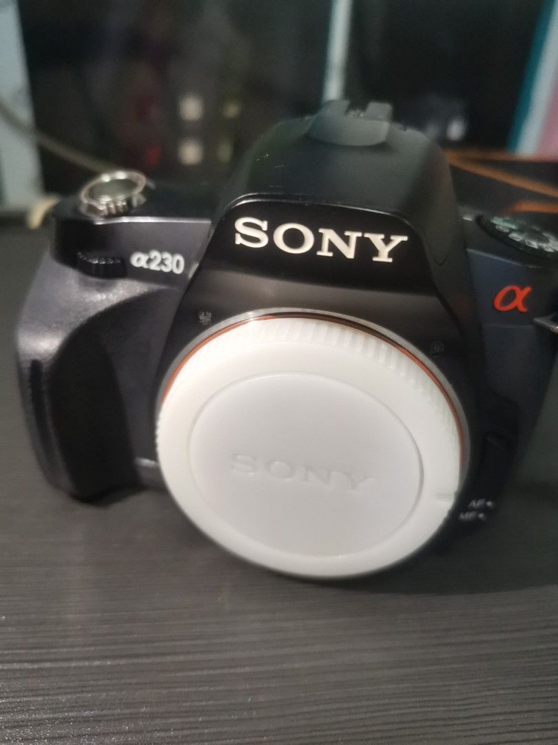 Sony A230 body, Photography, Cameras on Carousell