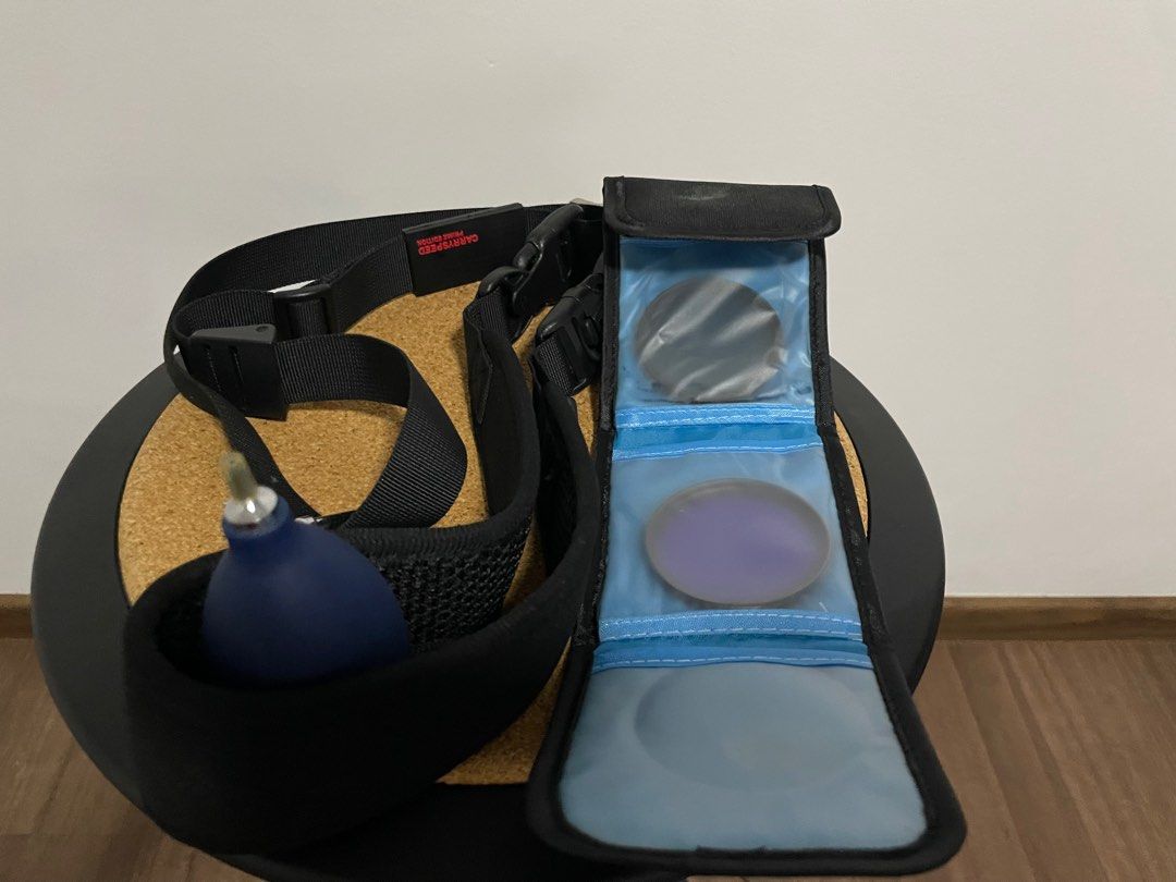 Sony A55 with kit lens 18-55 and long range lens 75-300, Photography ...