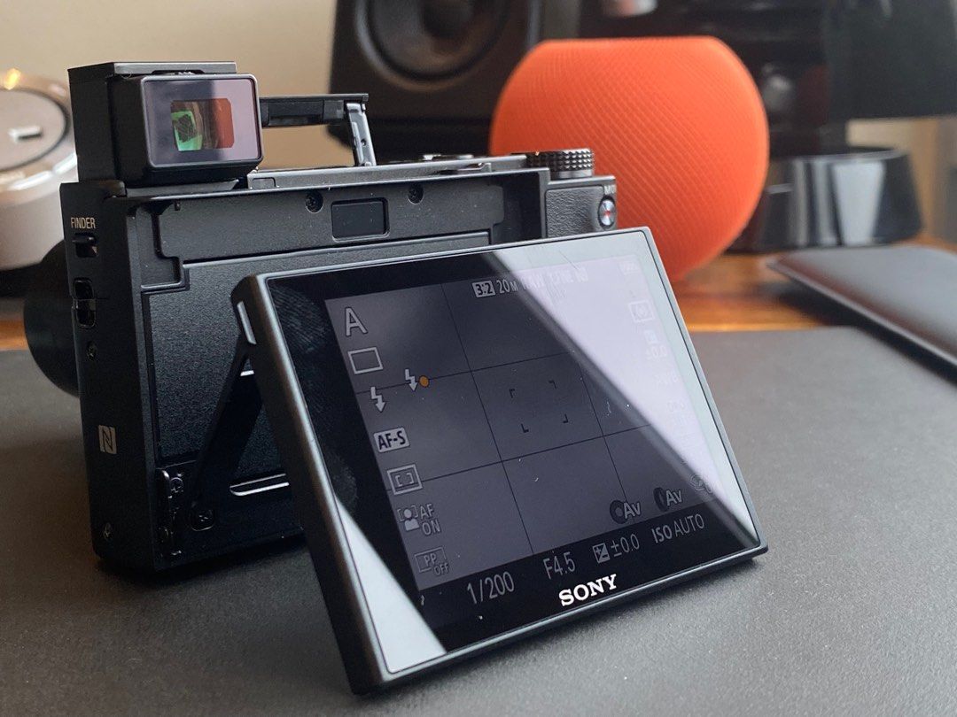 Sony RX100 mk6 (vi), Photography, Cameras on Carousell