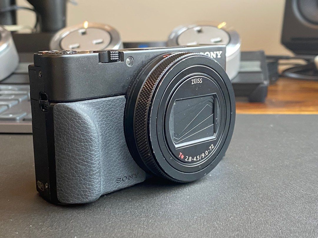 Sony RX100 mk6 (vi), Photography, Cameras on Carousell