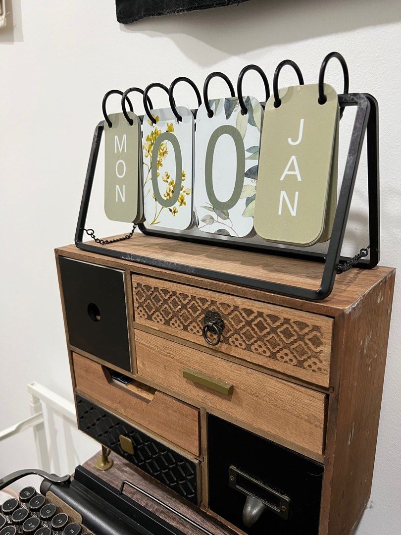 SSF Perpetual Vintage Calendar Retro, Furniture & Home Living, Home ...