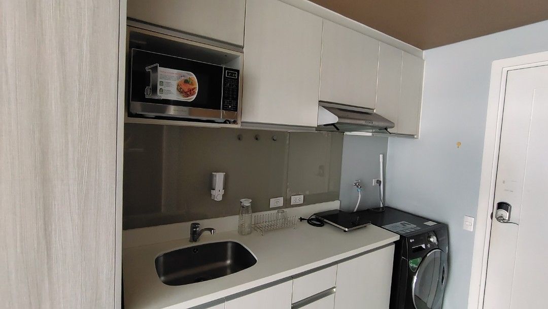 Studio Unit on High End Greenfield EDSA Shaw Blvd - Twin Oaks Place ...