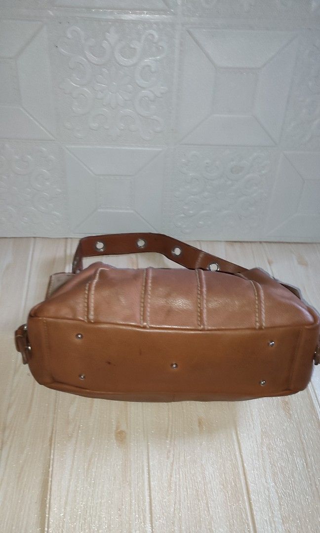 Tas Tods Kulit Asli seken bekas second preloved ada minus di veter ...