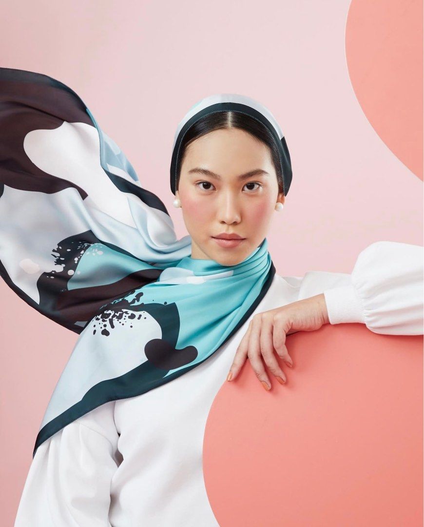 The Splotchy Duck Square, Women's Fashion, Muslimah Fashion, Hijabs on ...