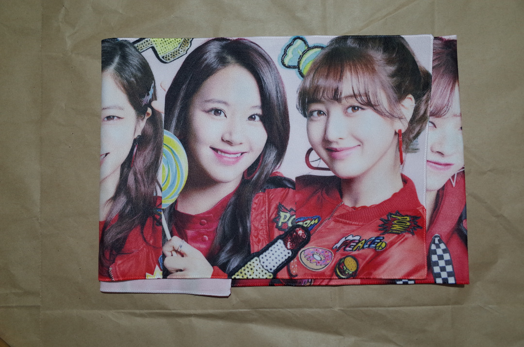 Twice Slogan Banner Towel, K-Pop, Hobbies & Toys, Memorabilia ...