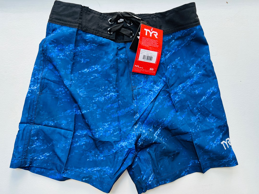 Tyr boardshorts S, Men's Fashion, Activewear on Carousell