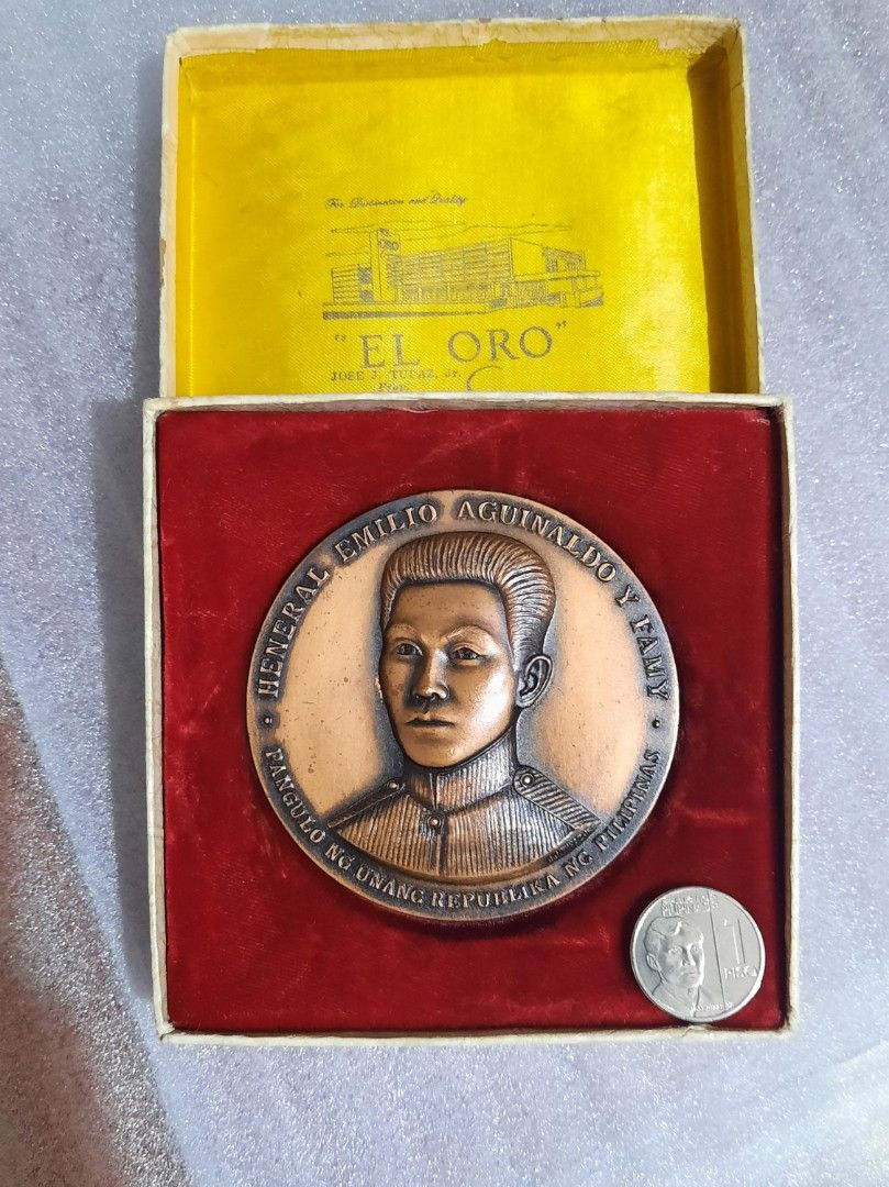 Unang pangulo ng pilipinas emilio aguinaldo big medal, Hobbies & Toys ...