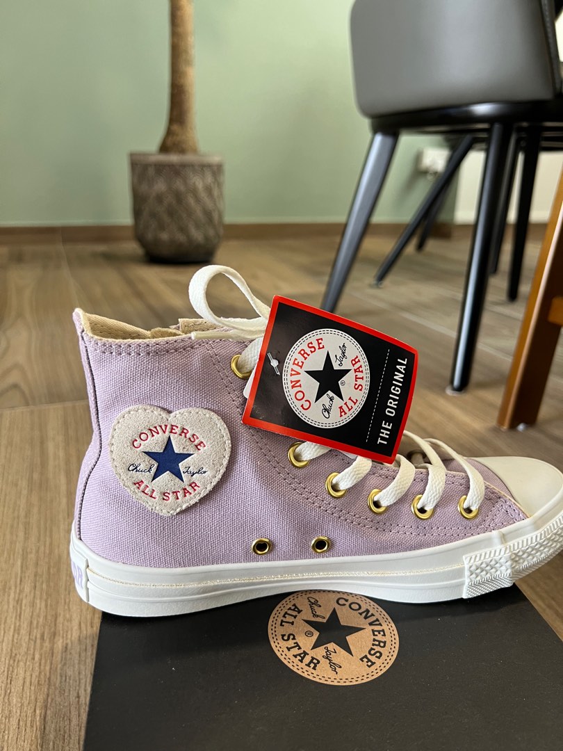 Unused Converse All Star Heartpatch Z Hi Sneakers, Women's Fashion, Footwear, Sneakers on Carousell