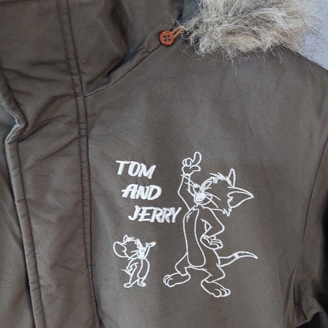 BOMBER TOM JERRY, Fesyen Pria, Pakaian , Atasan di Carousell