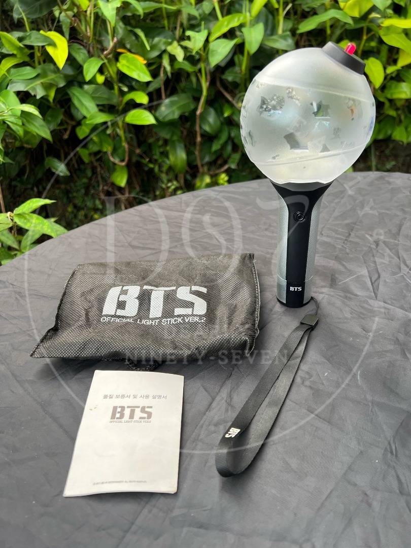 BTS ARMY Bomb Version 2, Hobbies & Toys, Memorabilia & Collectibles, K ...