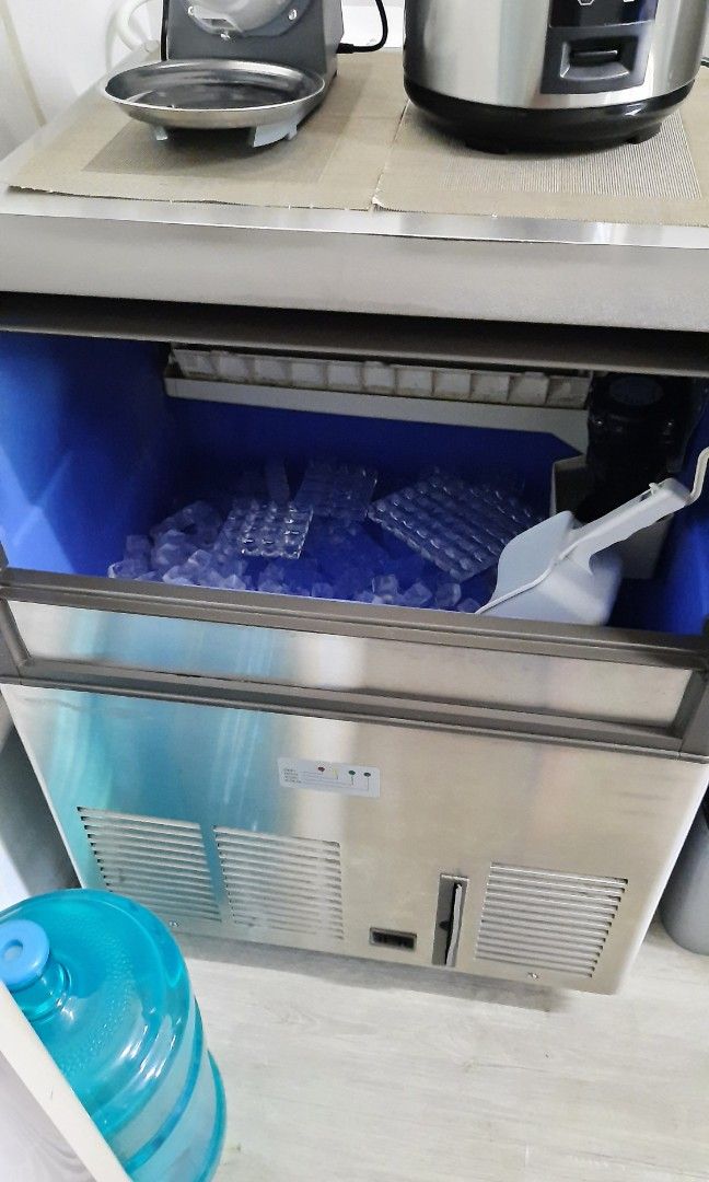 Cheepuck Ice Maker AC-270, Commercial & Industrial, Industrial ...