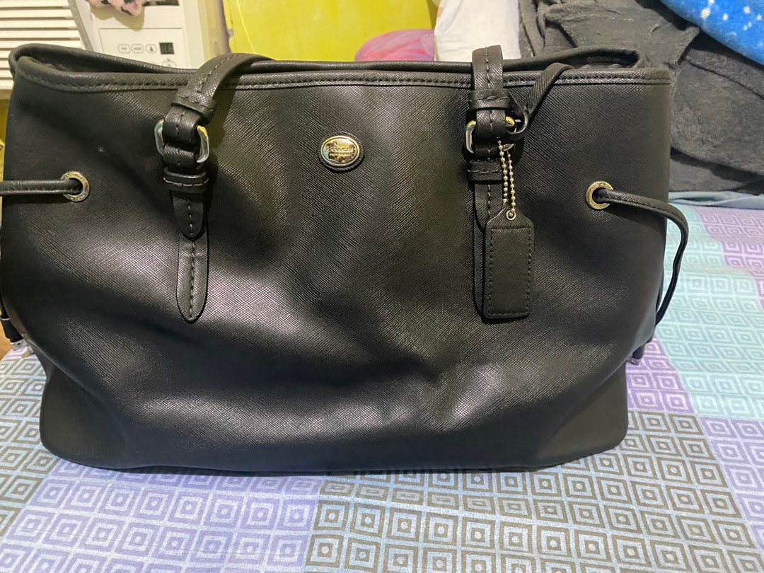 Coach tote bag, Women's Fashion, Bags & Wallets, Tote Bags on Carousell