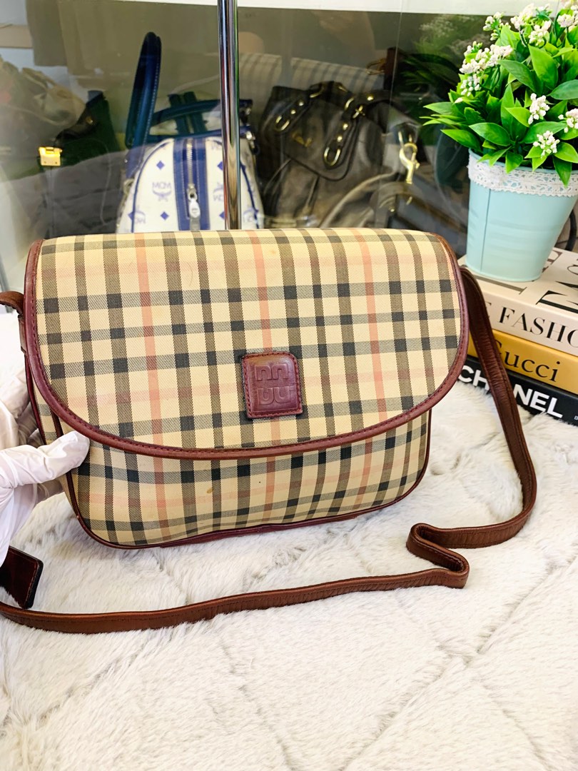 Daks, Luxury, Bags & Wallets on Carousell