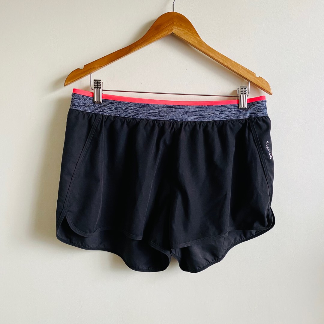 Domyos Black Workout Shorts, Women's Fashion, Activewear on Carousell