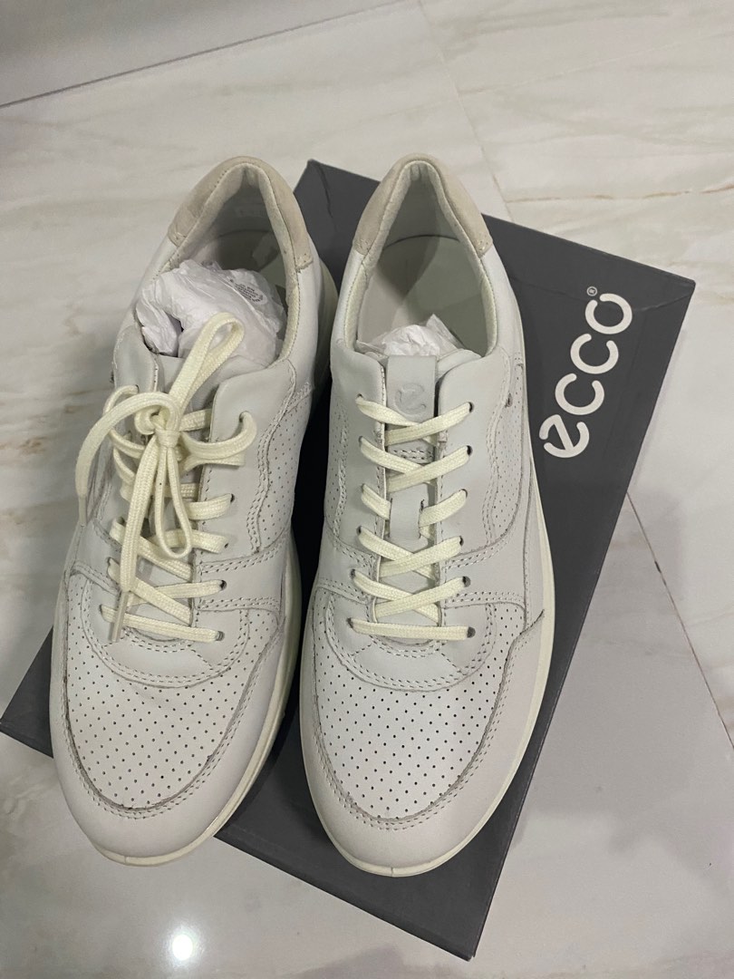 Ecco white rubber shoes, Women's Fashion, Footwear, Sneakers on Carousell