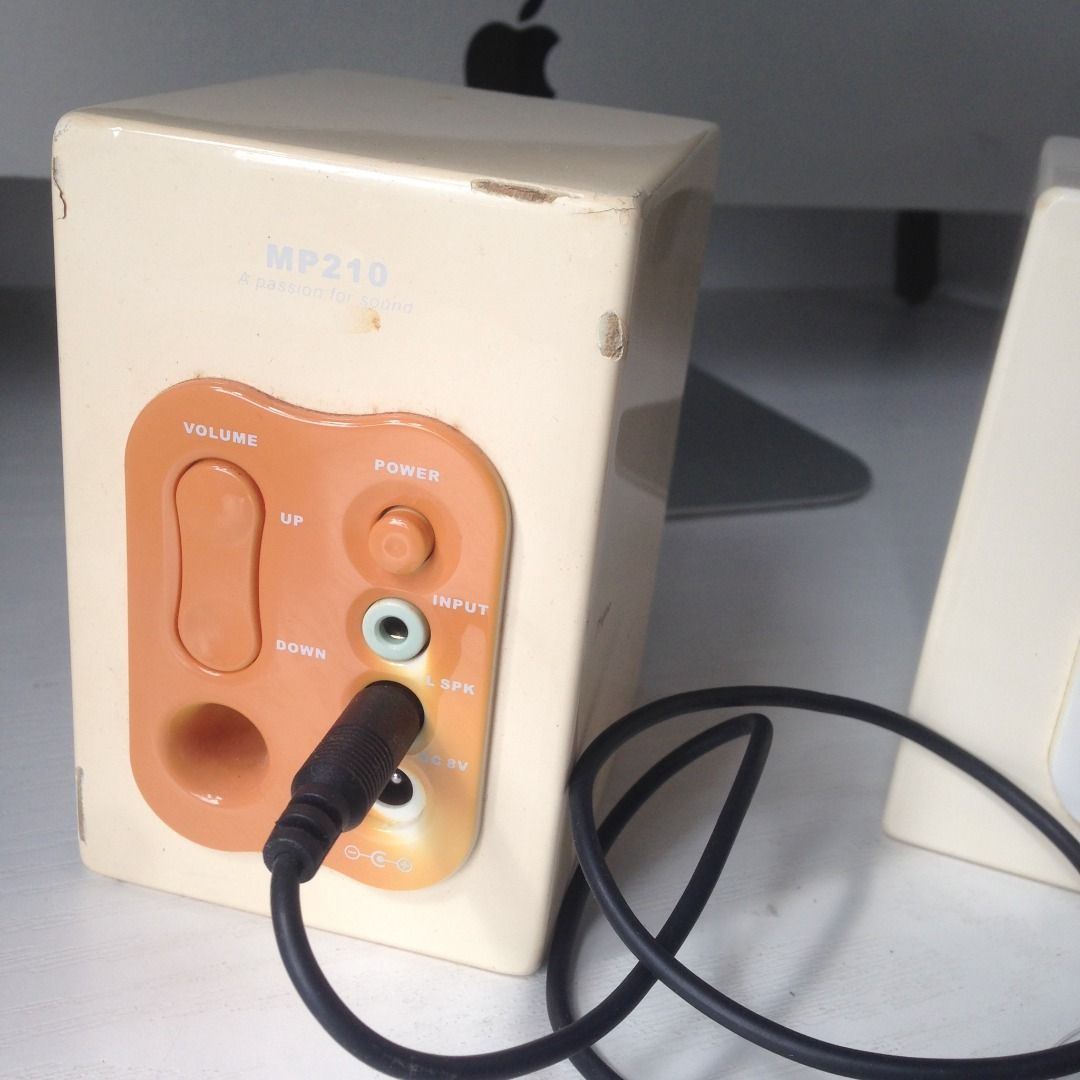 EDIFIER Mini Speakers Damaged Housing Turn Yellowish Fair Condition ...