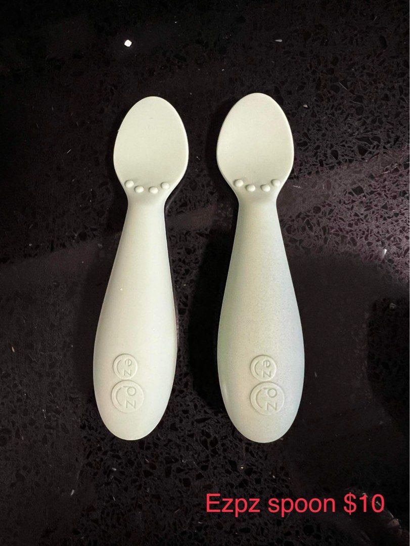 Ezpz mat, spoon, Babies & Kids, Nursing & Feeding, Weaning & Toddler ...