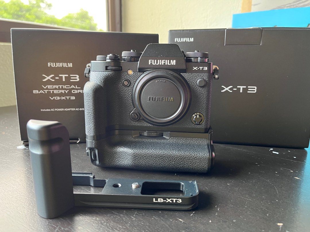 Fujifilm X-T3 with vertical battery grip and acc, Photography, Cameras on Carousell