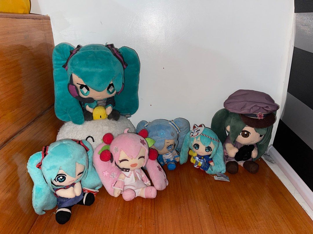Hatsune Miku Plush Stuffed toy, Hobbies & Toys, Toys & Games on Carousell