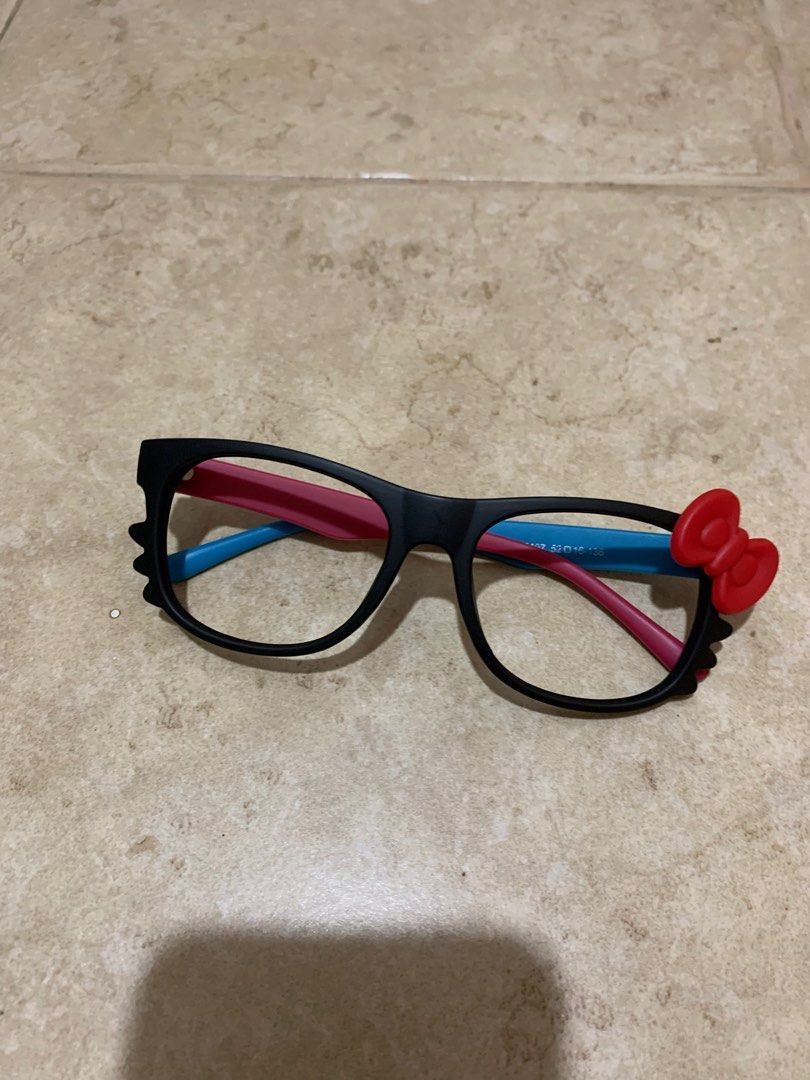 Hello kitty plushie toy spectacle frame post it note, Hobbies & Toys ...