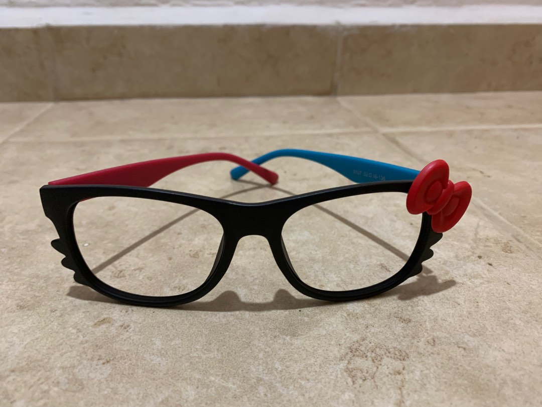 Hello kitty plushie toy spectacle frame post it note, Hobbies & Toys ...