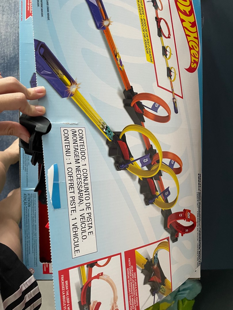 hot wheels car track loops, Hobbies & Toys, Toys & Games on Carousell