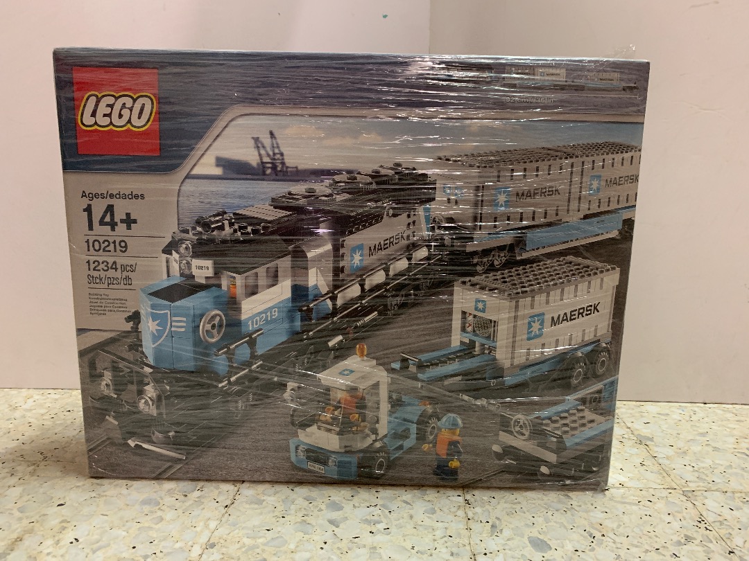 LEGO 10219: Maersk Train, Hobbies & Toys, Toys & Games on Carousell