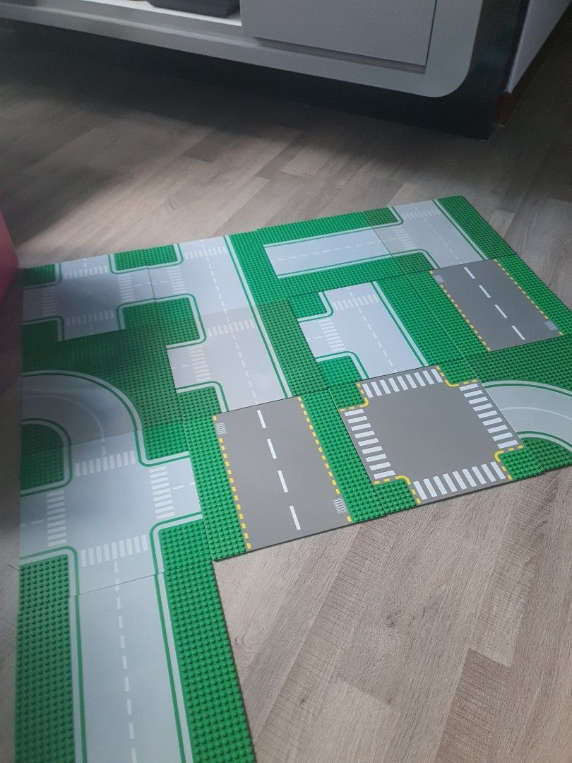 Lego 32 x 32 Road Base Plates City, Hobbies & Toys, Toys & Games on ...