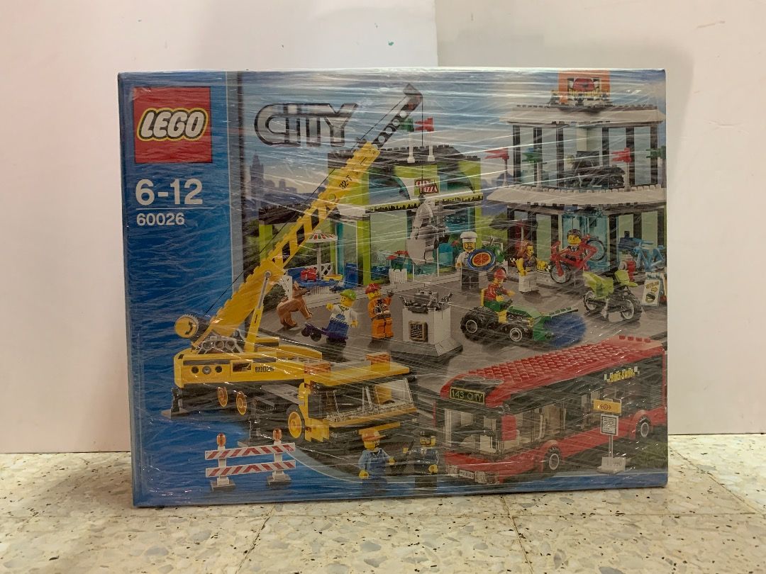 LEGO 60026 Town Square, Hobbies & Toys, Toys & Games on Carousell