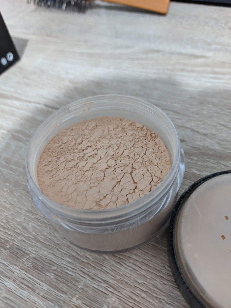 MAKE OVER Silky Smooth Translucent Powder 02 ROSY, Kesehatan ...