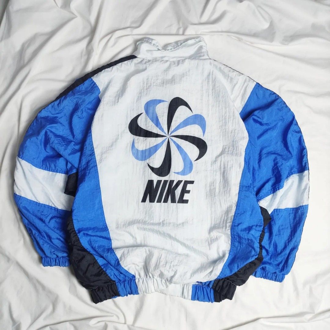 Nike Pinwheel 90's, Fesyen Pria, Pakaian , Atasan di Carousell
