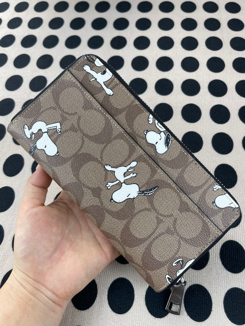 Original coach snoopy women wallet long purse, Women's Fashion, Bags ...