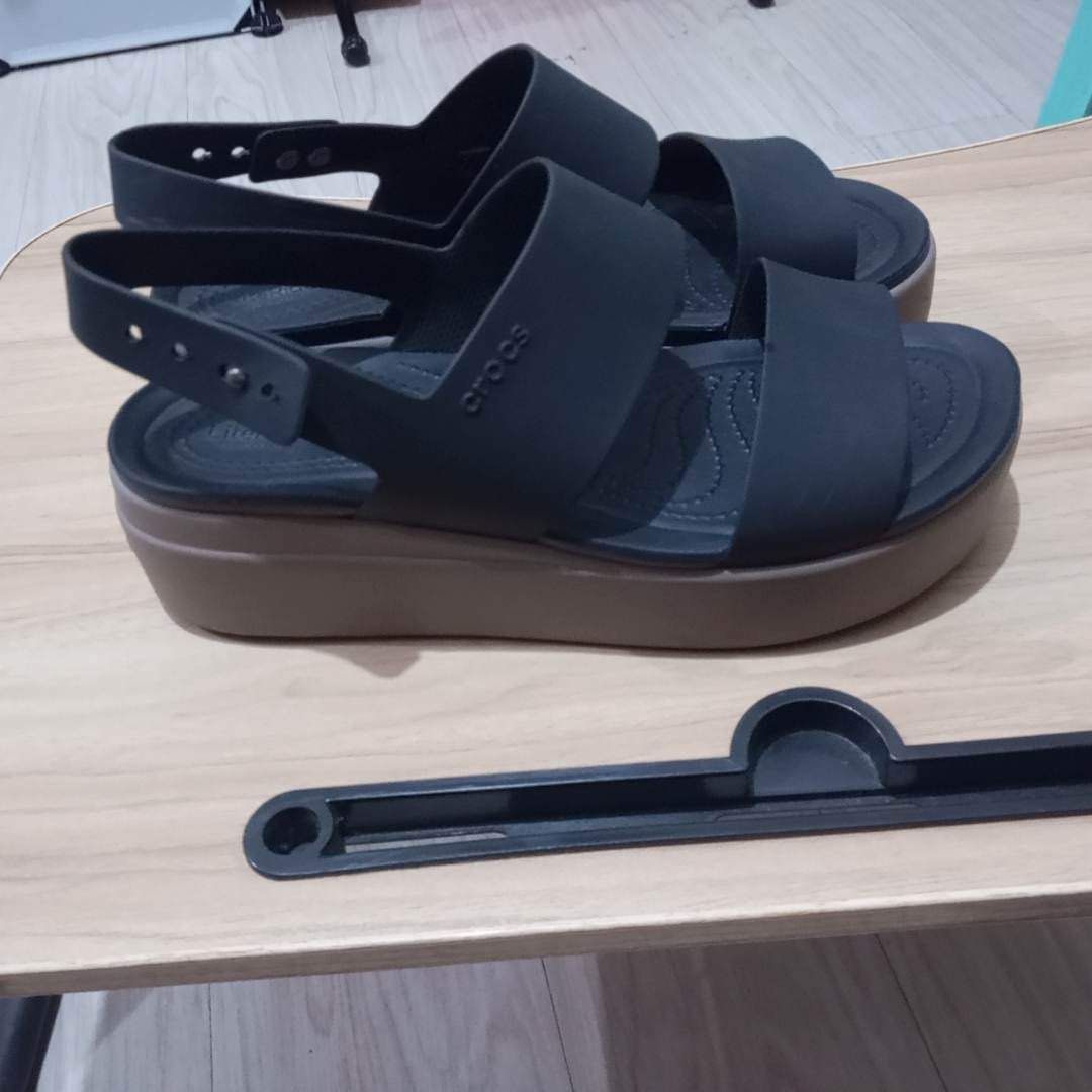 Original Crocs Wedge, Women's Fashion, Footwear, Wedges on Carousell