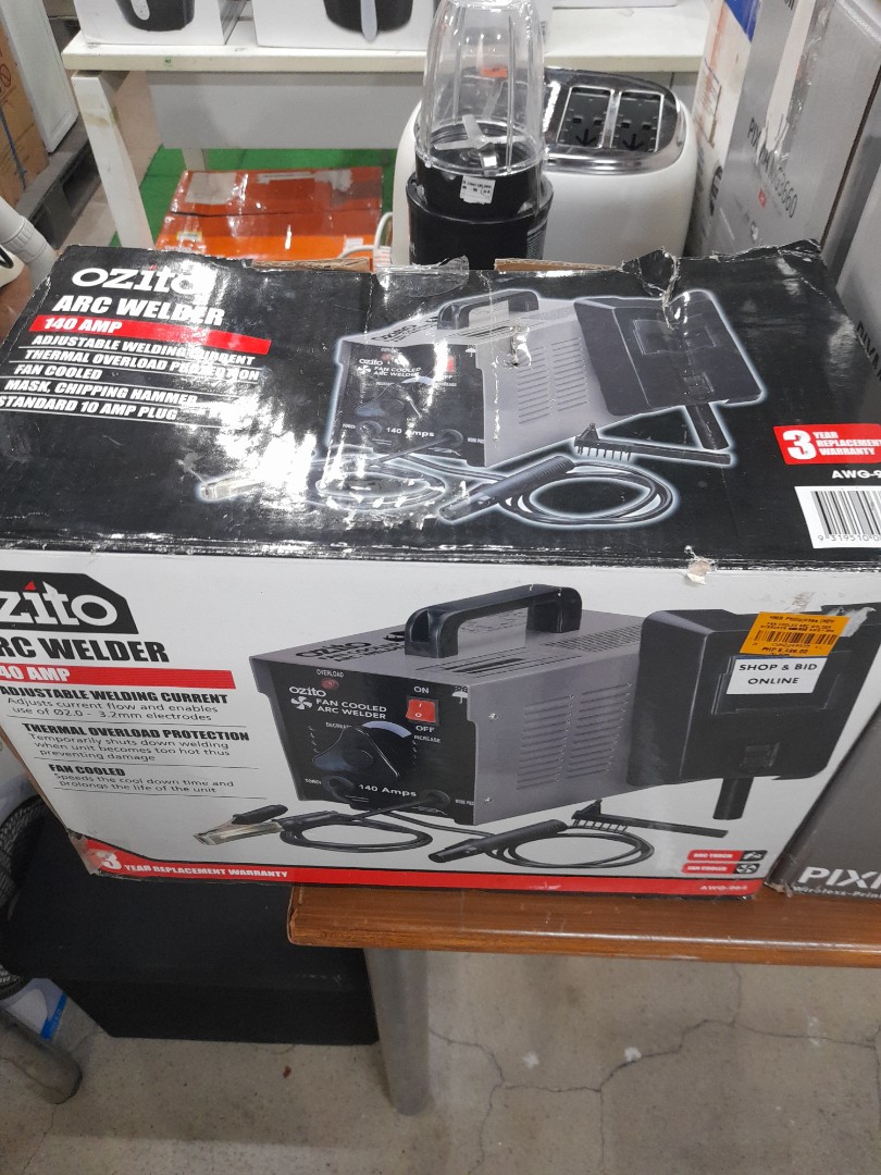 Ozito arc welder 140amp, Commercial & Industrial, Construction Tools ...