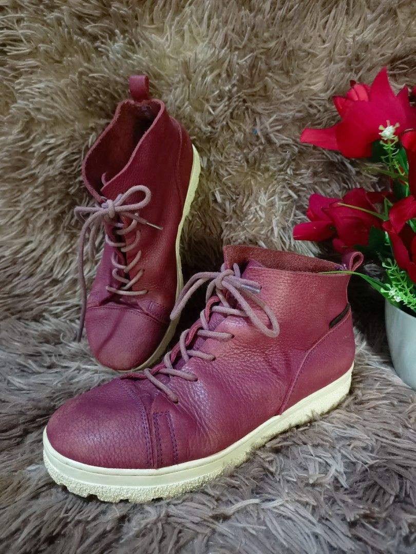Red boots shoes, Women's Fashion, Footwear, Boots on Carousell