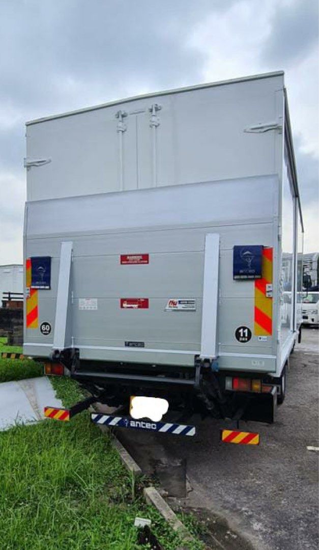 Rent Lorry Truck 24ft Isuzu Box & Tailgate Diesel Rental Lease, Cars ...